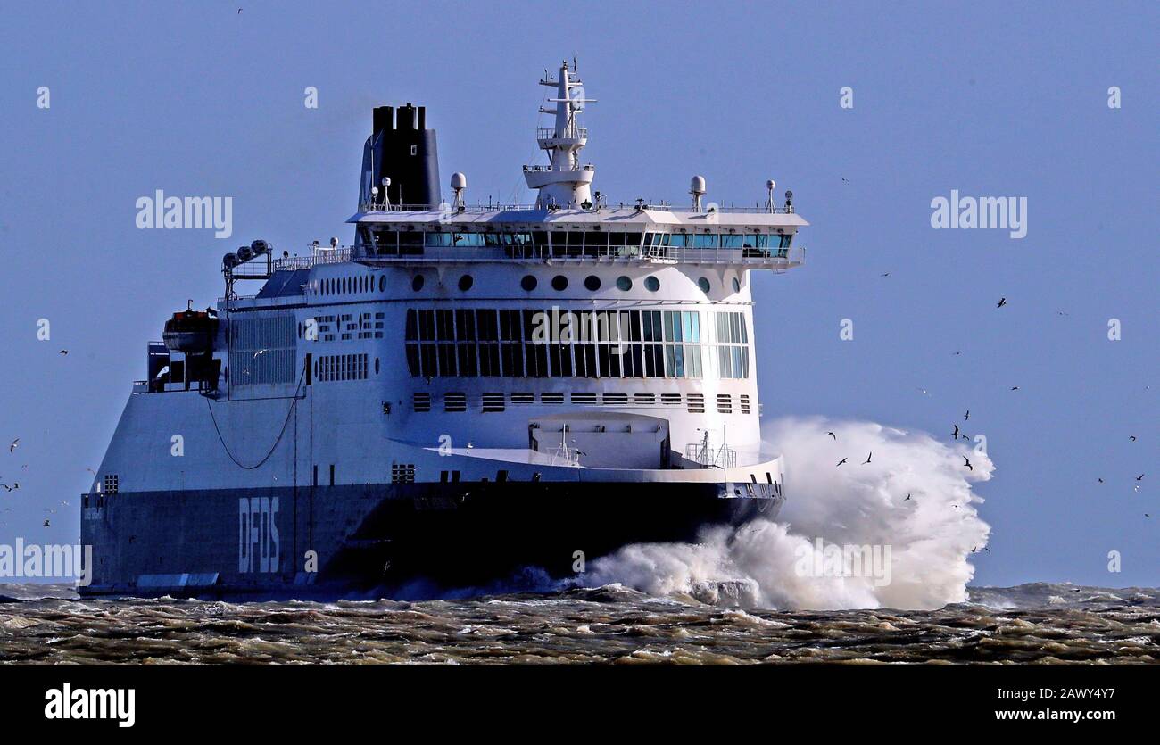The DFDS Dover Seaways ferry crashes through waves as it arrives at the ...