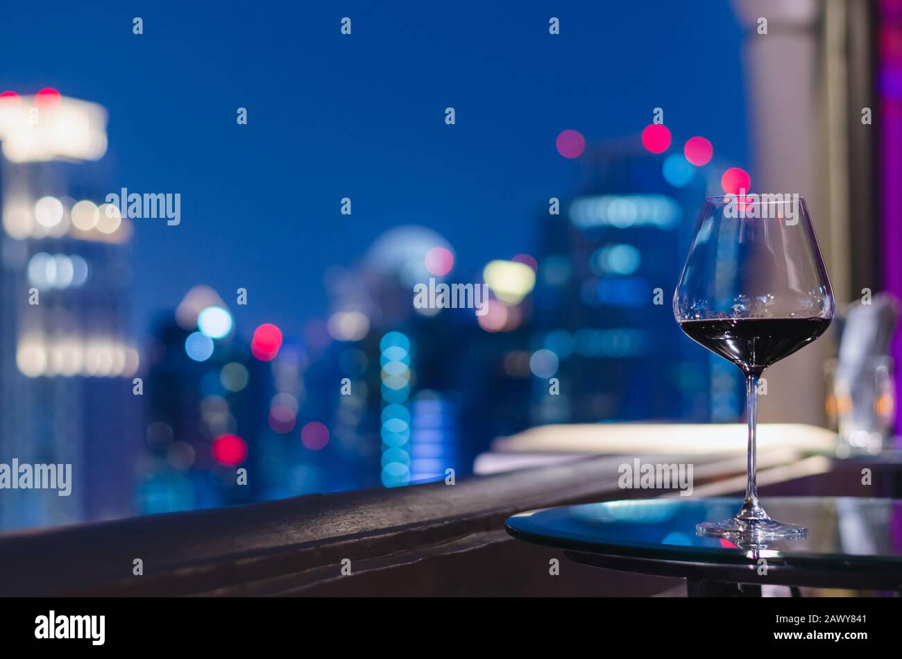 Glass rooftop hi-res stock photography and images - Alamy