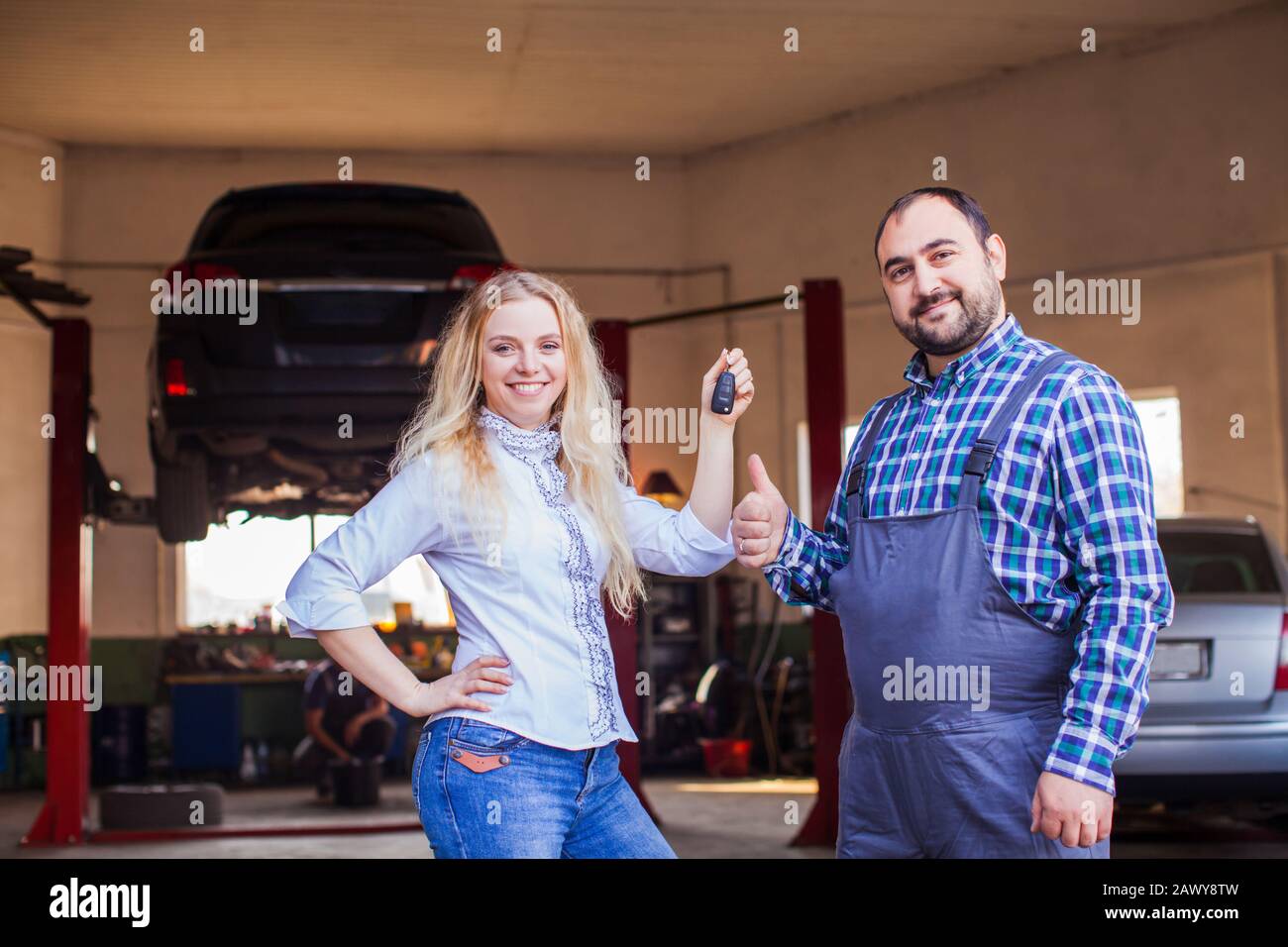 Employee client car maintenance hi-res stock photography and images - Alamy