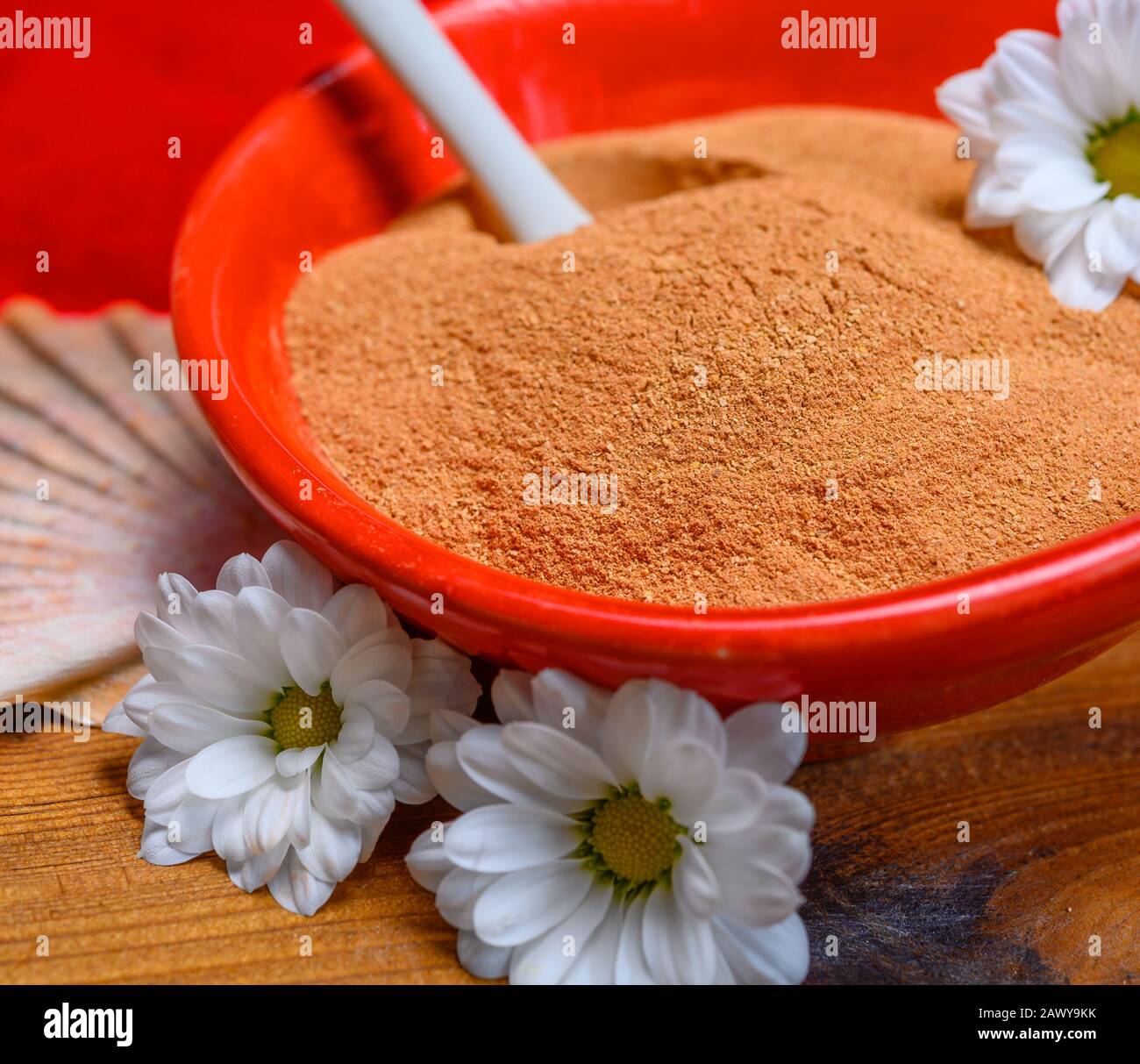 Healthy mud for body and hair treatment ingredient, natural organic red ...