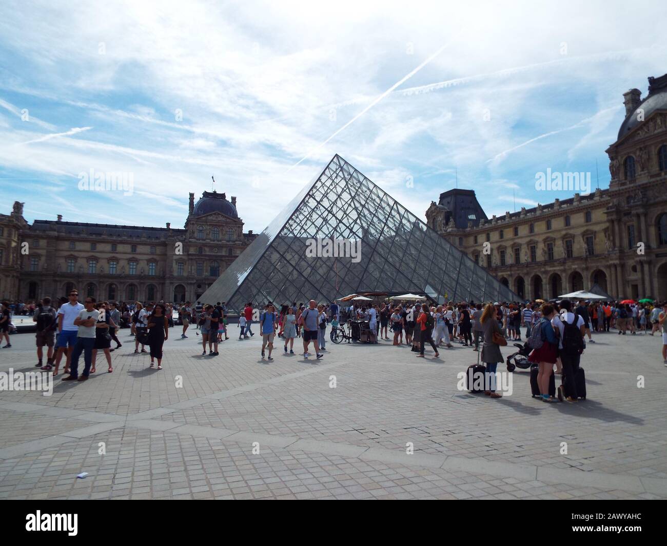 Paris, France - 08 10 2015: Outside the Louvre in Paris, France Stock ...