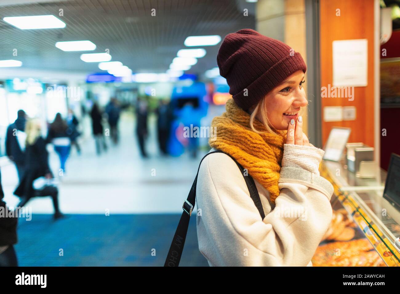 One side order food counter hi-res stock photography and images - Alamy