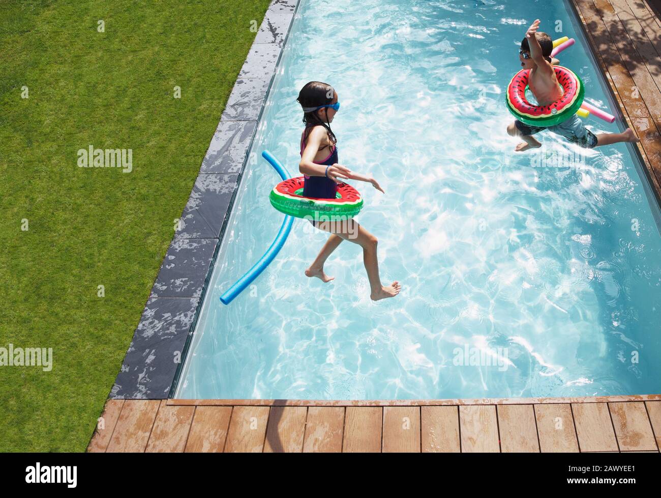 Play pool hi-res stock photography and images - Alamy