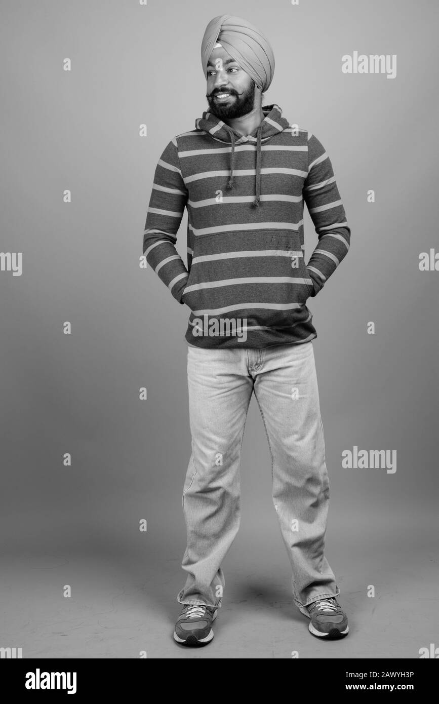 Full body traditional indian Black and White Stock Photos & Images - Alamy