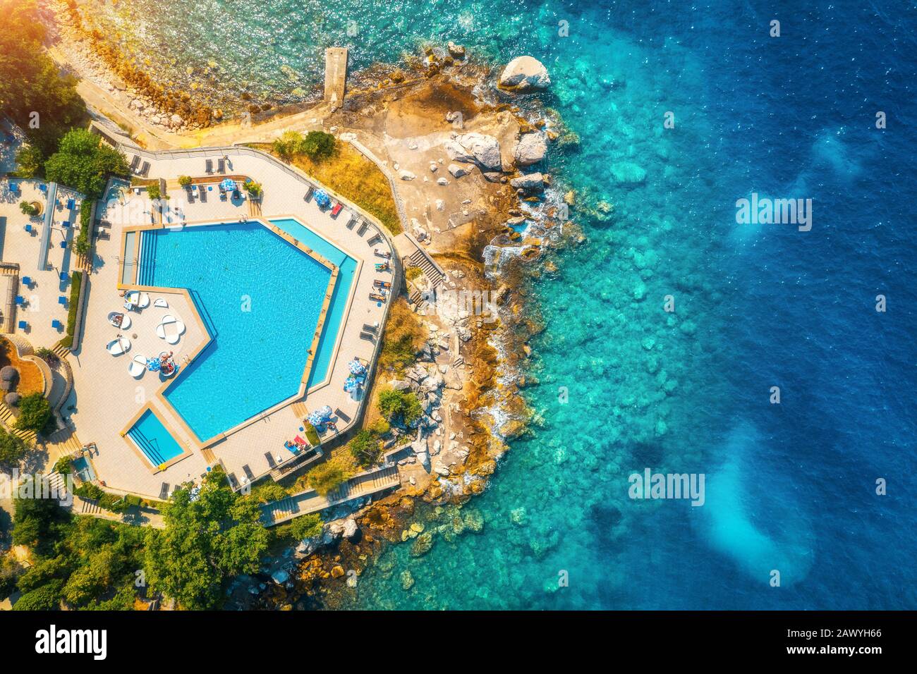 Aerial top view stone beach hi-res stock photography and images - Alamy