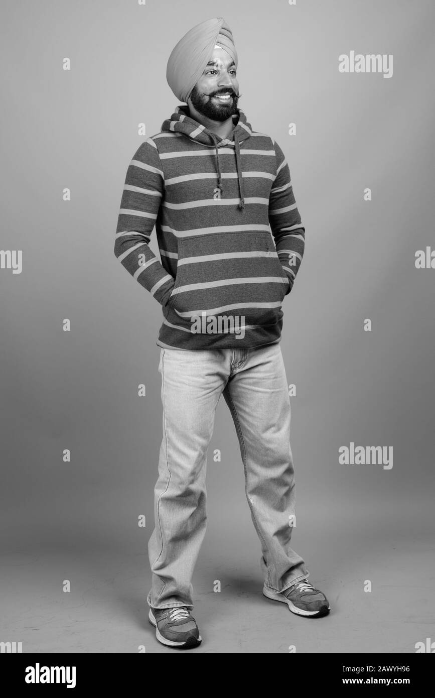 Full body traditional indian Black and White Stock Photos & Images - Alamy