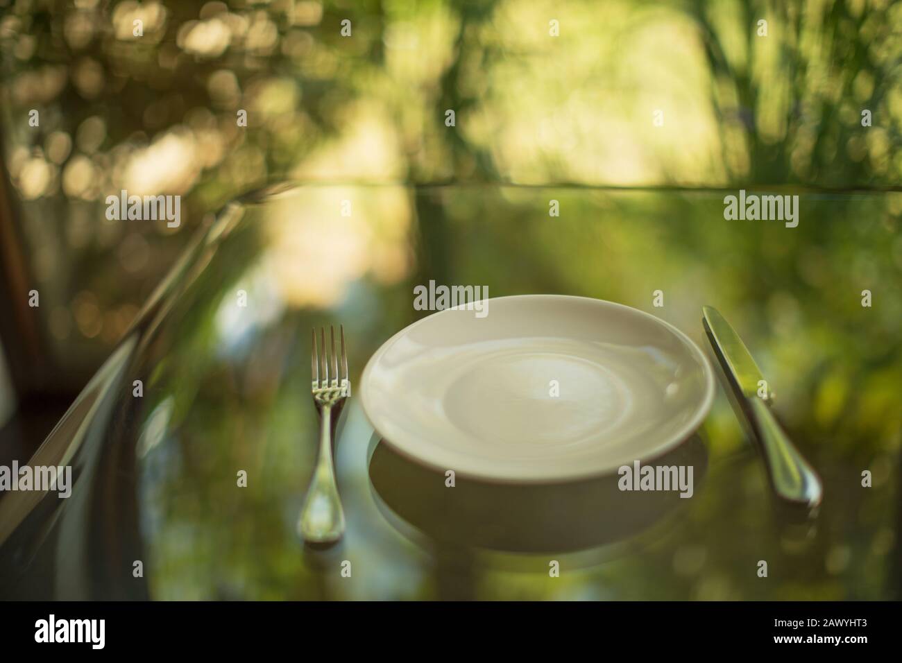 Glass table hi-res stock photography and images - Alamy