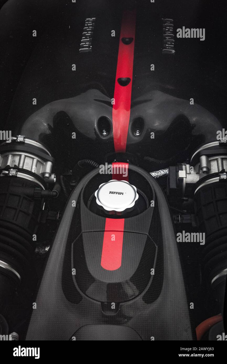 Close-up of the engine of a 2003 Ferrari Enzo supercar Stock Photo - Alamy