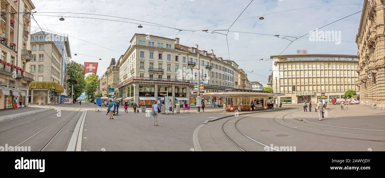 Paradeplatz panorama, inner city of Zurich, view from shopping ...