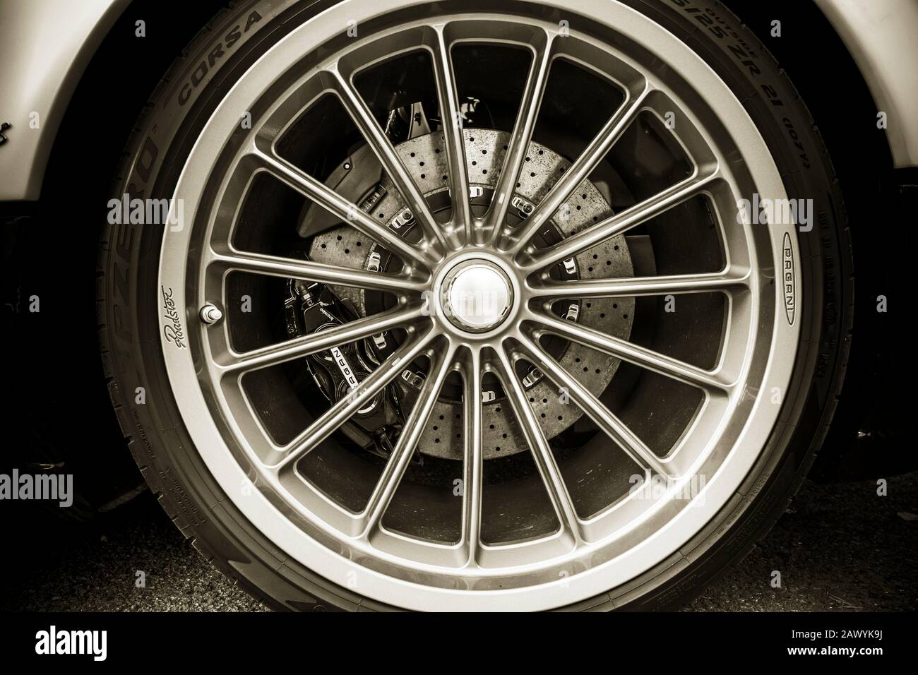 Close-up of alloy wheel and carbon brake disc of 2018 Pagani Huayra ...