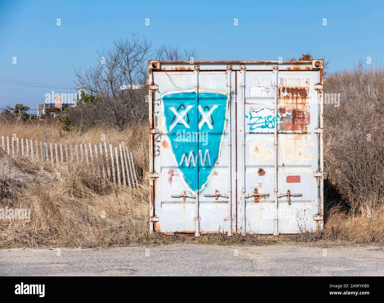 Shipping container graffiti hi-res stock photography and images - Alamy