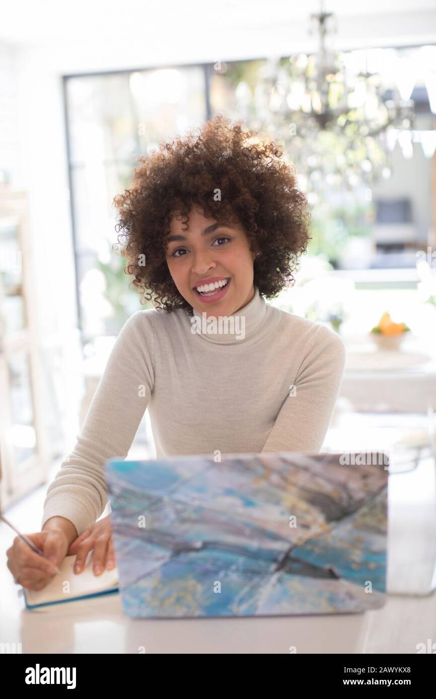 Young female freelancer laptop hi-res stock photography and images - Alamy