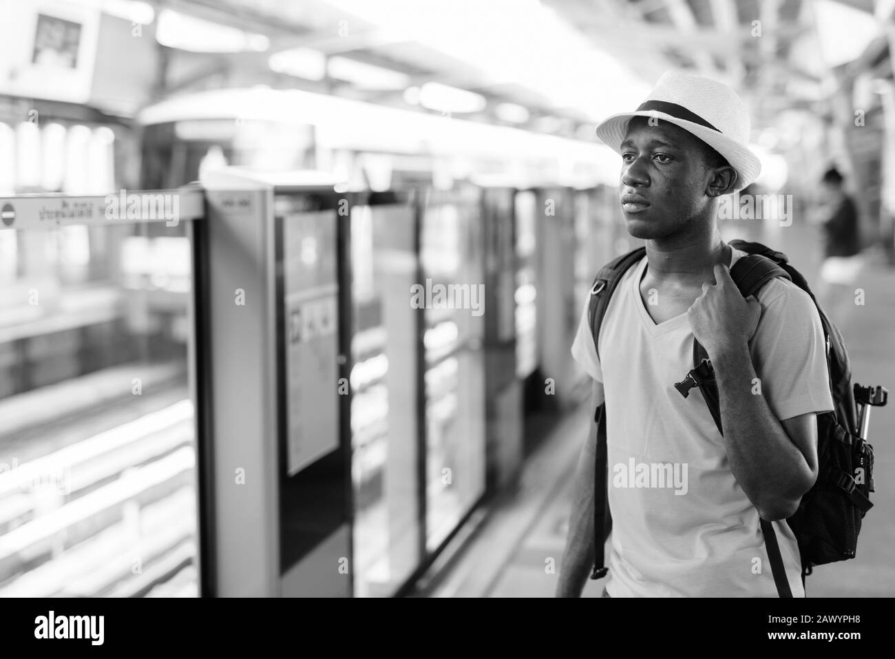 Bts skytrain bangkok mass transit Black and White Stock Photos & Images ...