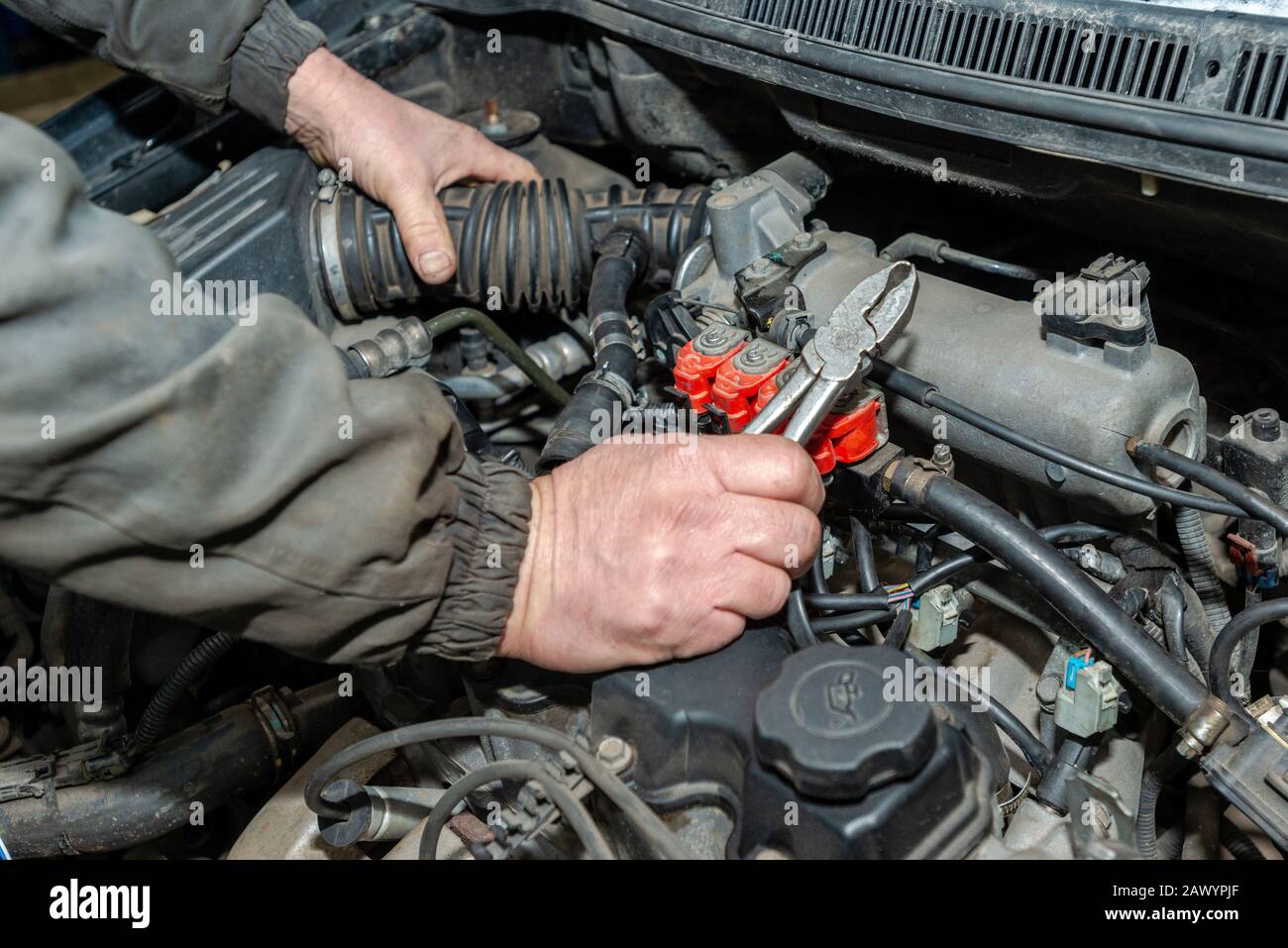Rocker shaft hi-res stock photography and images - Alamy