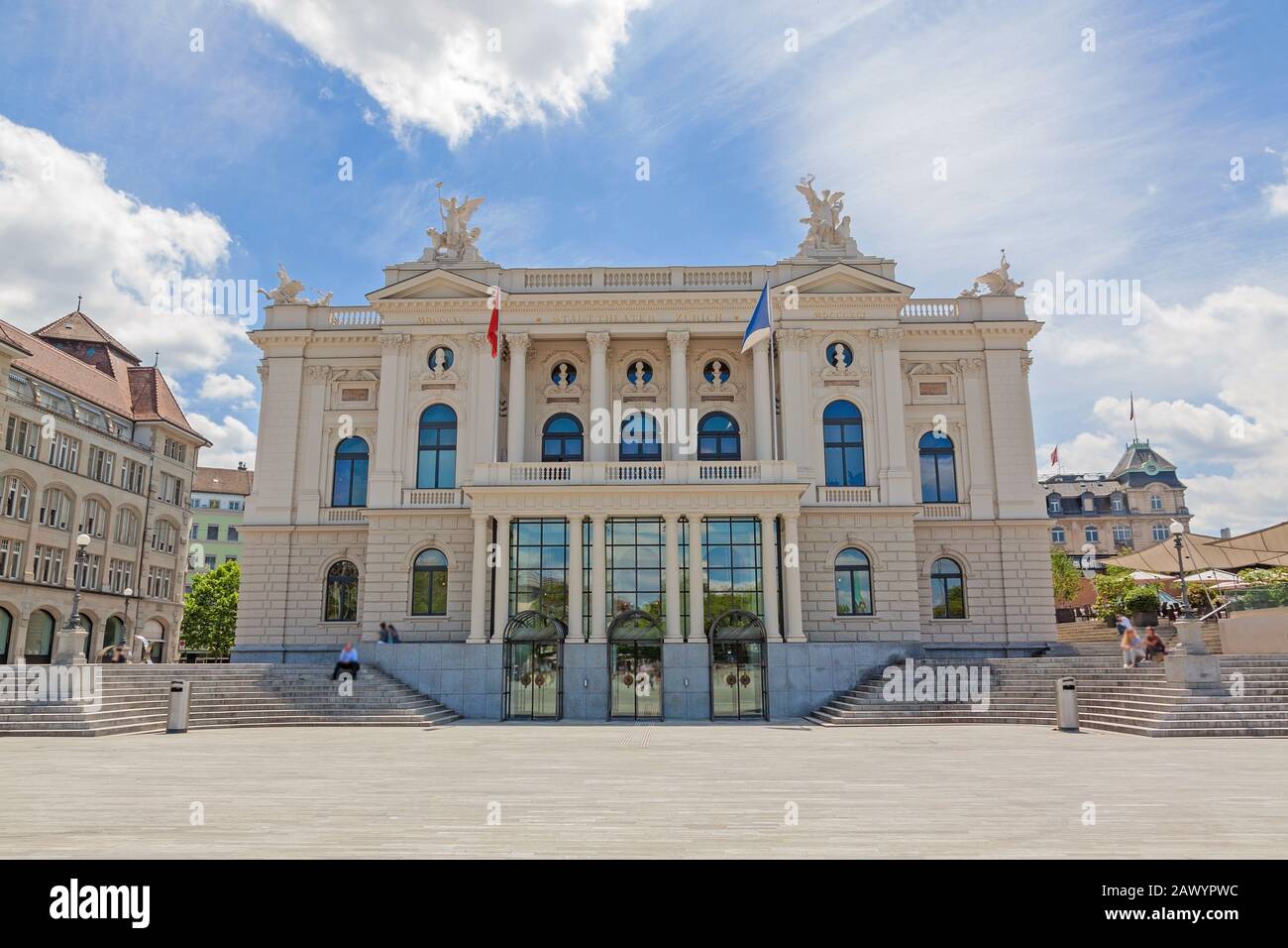 Zurich Opera house building (Opernhaus Zuerich) - entrance, view from ...