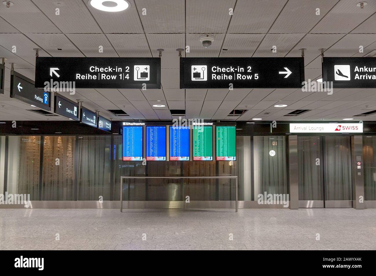 Signs departure gates in departure hi-res stock photography and images ...