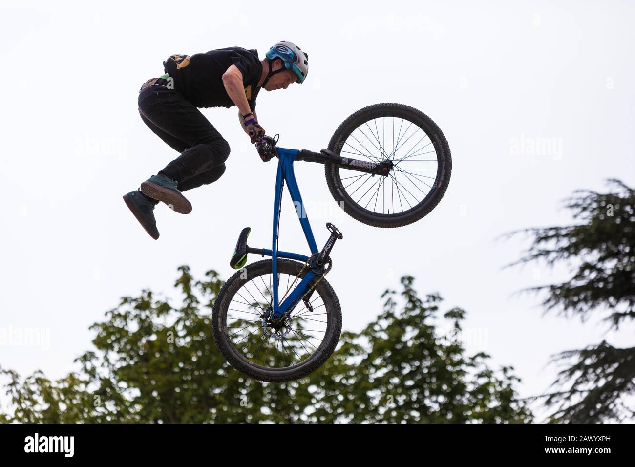 Bmx cycle hi-res stock photography and images - Alamy