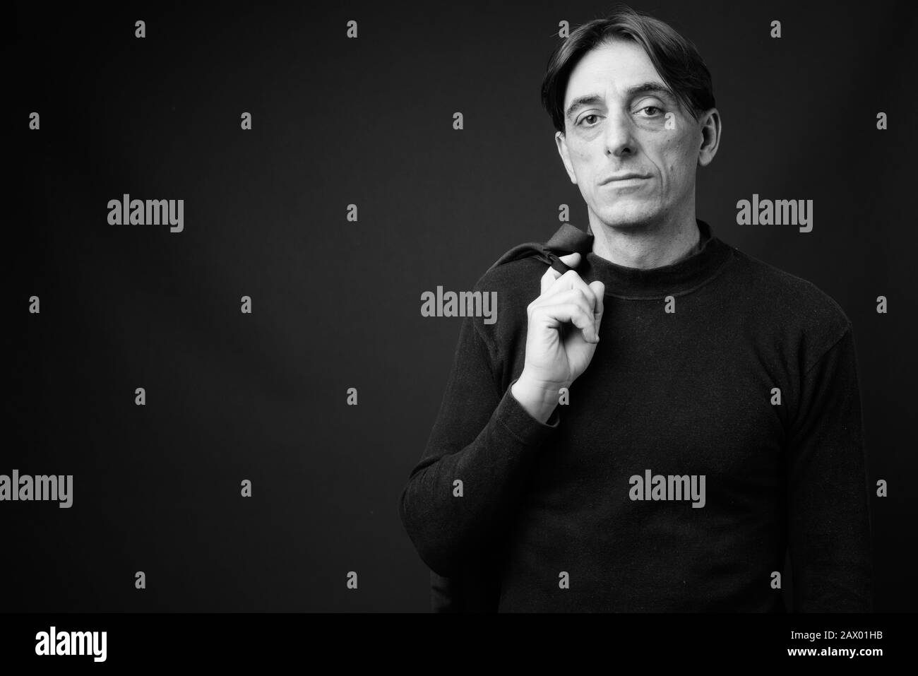 Shoulder italian hi-res stock photography and images - Alamy