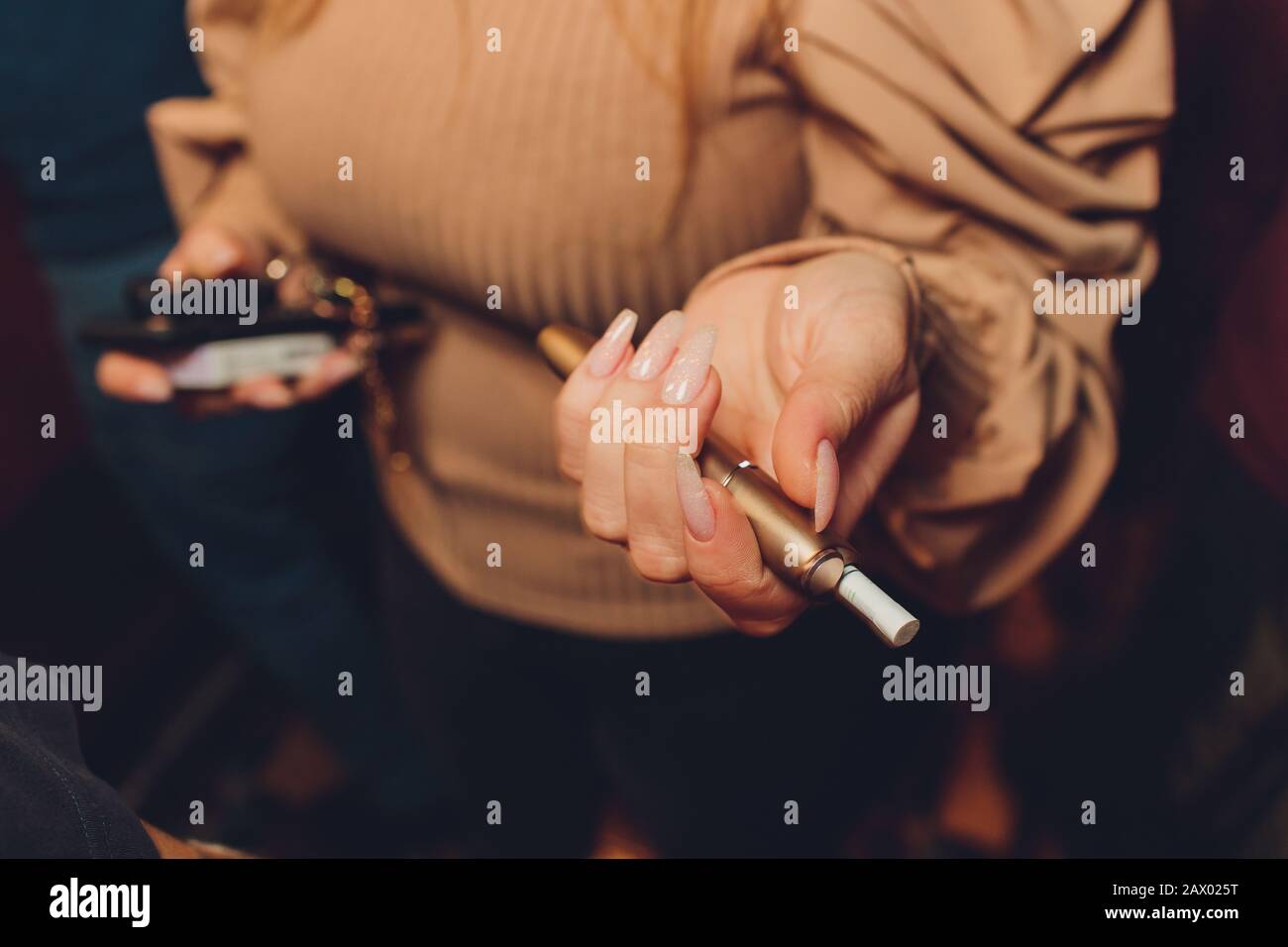 Modern hybrid cigarette device without burning tobacco, alternative ...