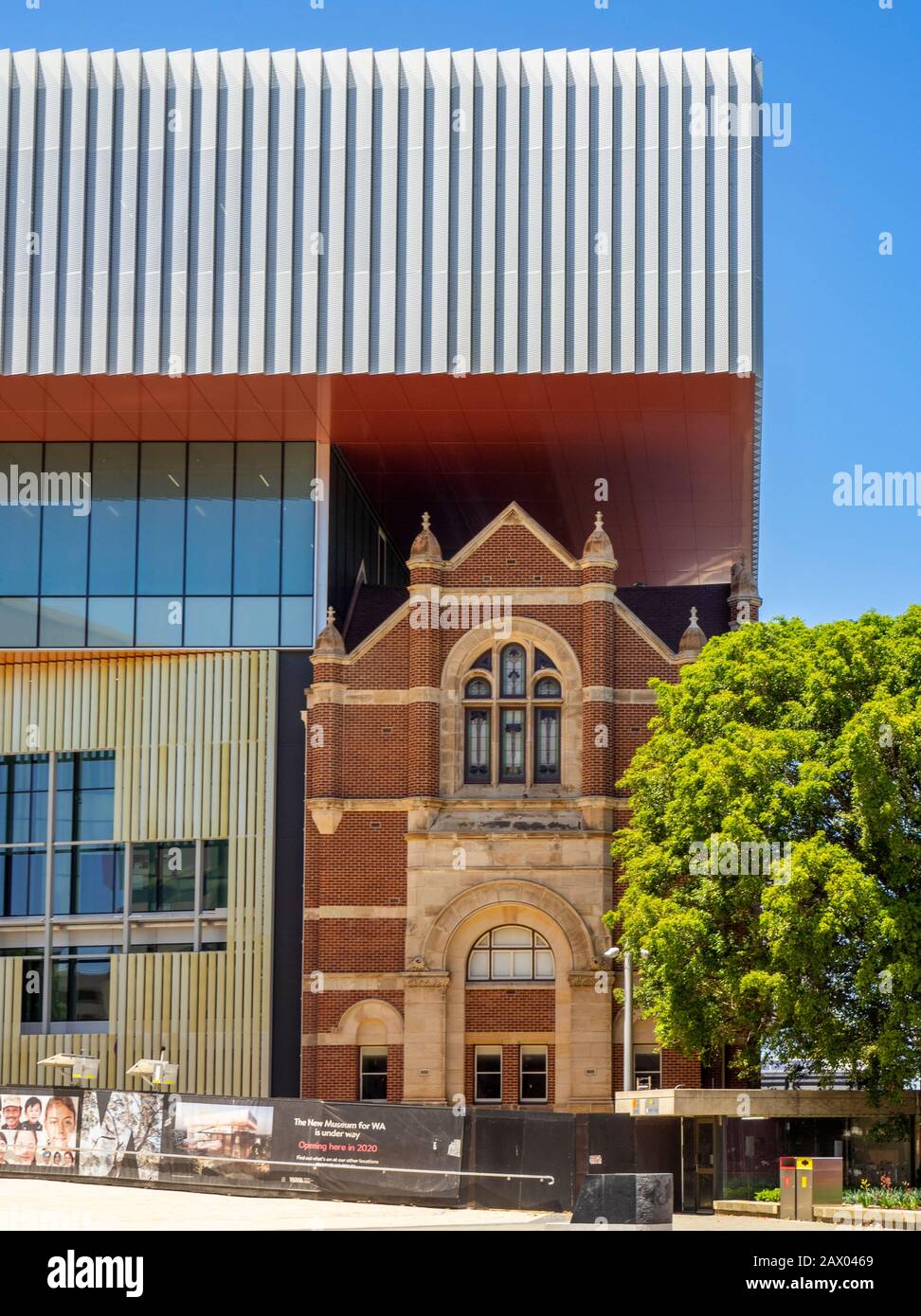 Northbridge center hi-res stock photography and images - Alamy
