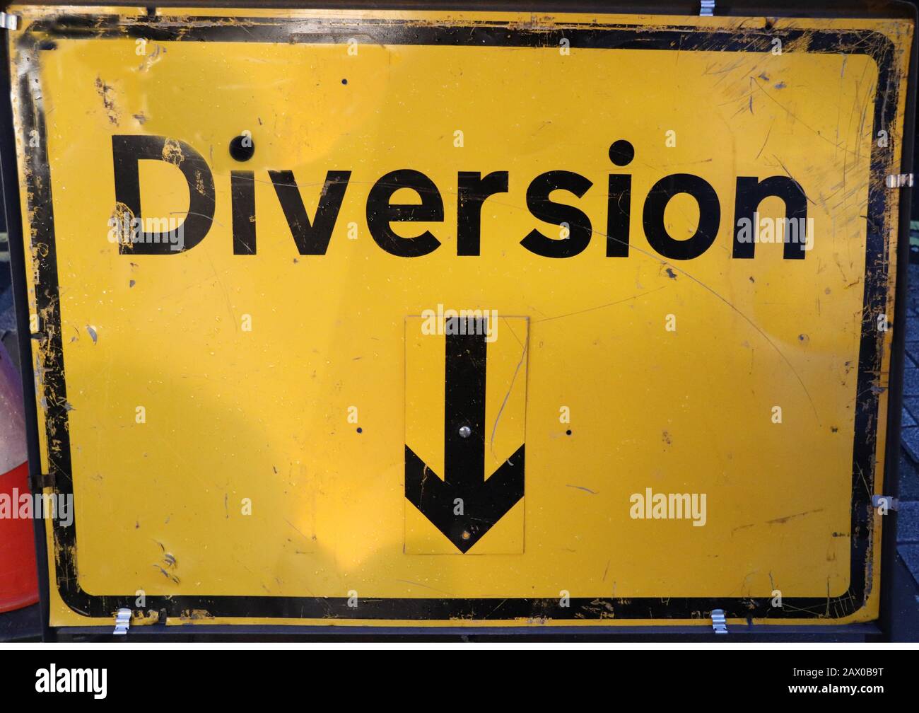 Reroute sign hi-res stock photography and images - Alamy