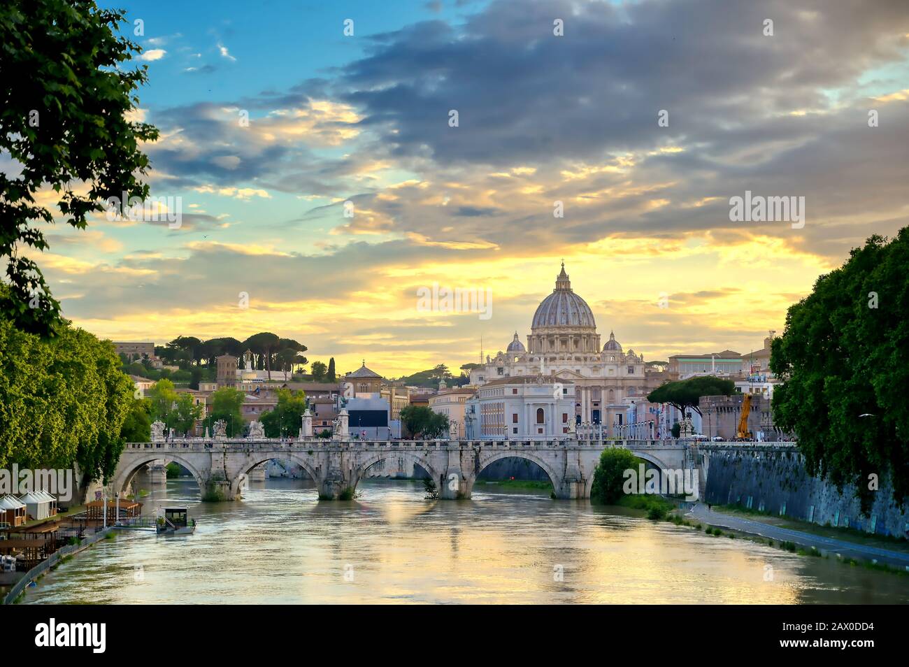 A view along the Tiber River towards Vatican City in Rome, Italy Stock ...