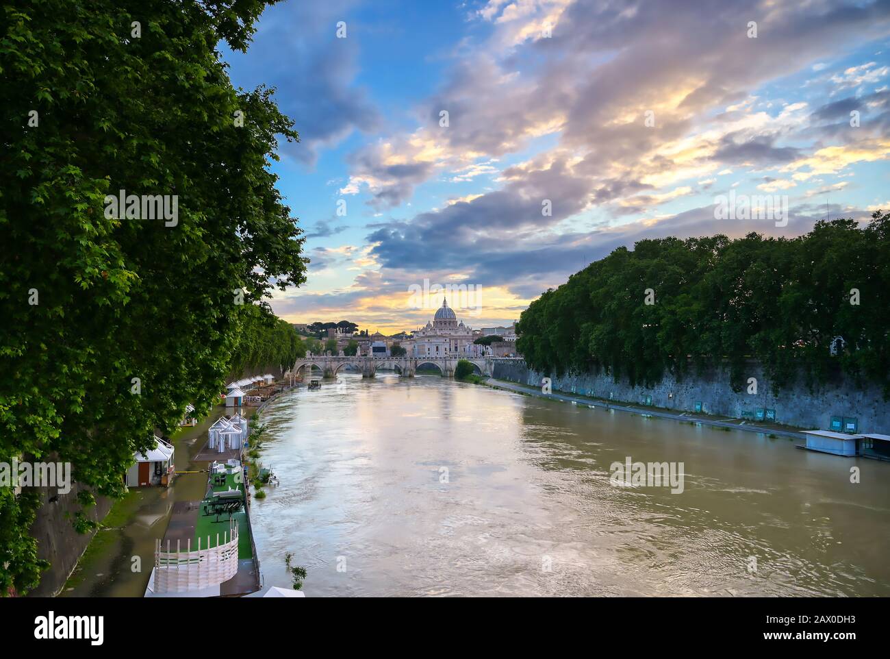A view along the Tiber River towards Vatican City in Rome, Italy Stock ...