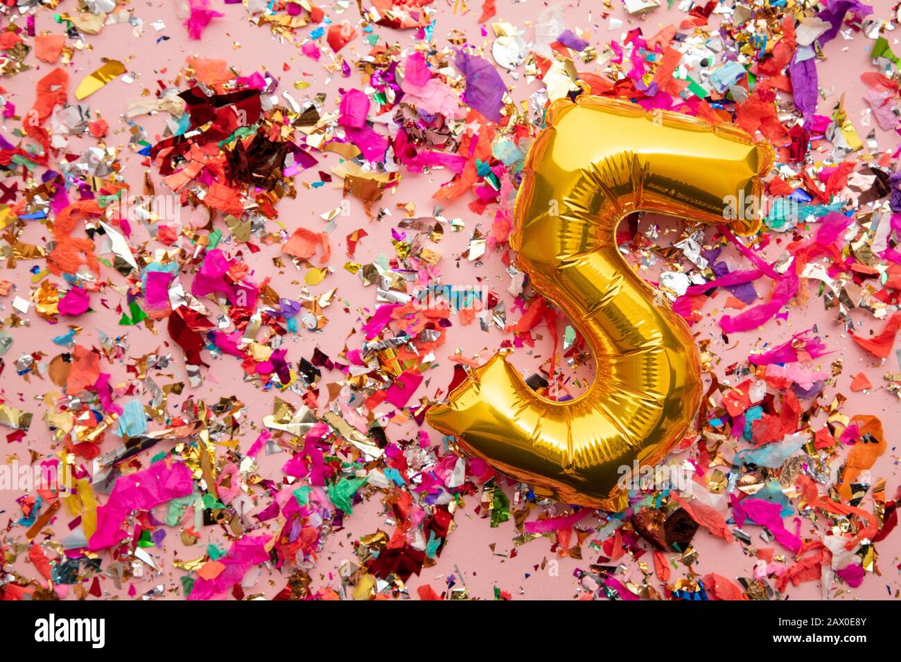Happy 5th birthday hi-res stock photography and images - Alamy
