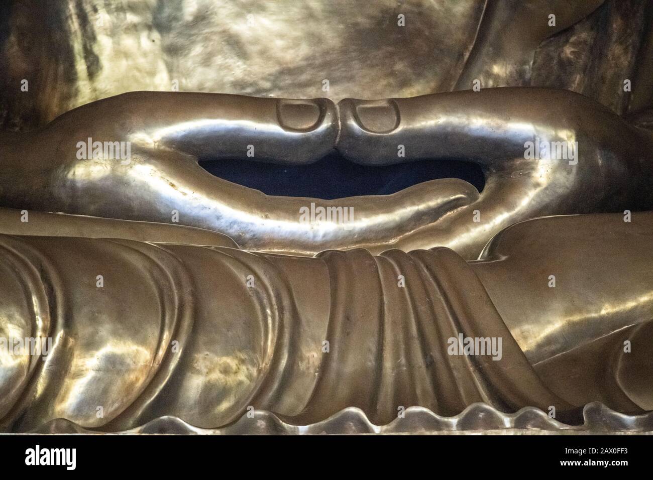 Hands on temple hi-res stock photography and images - Alamy