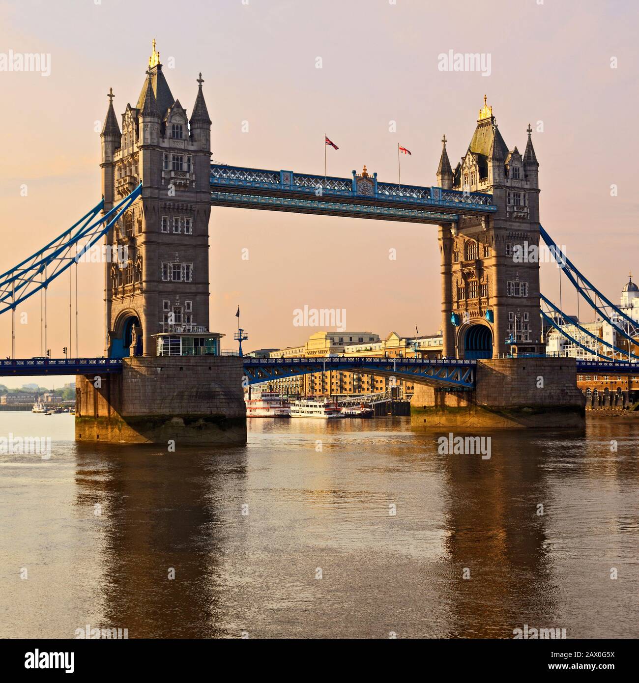 Tower Bridge in the early morning London Stock Photo - Alamy