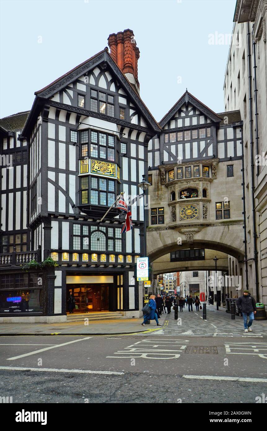 Liberty department store clock hi-res stock photography and images - Alamy