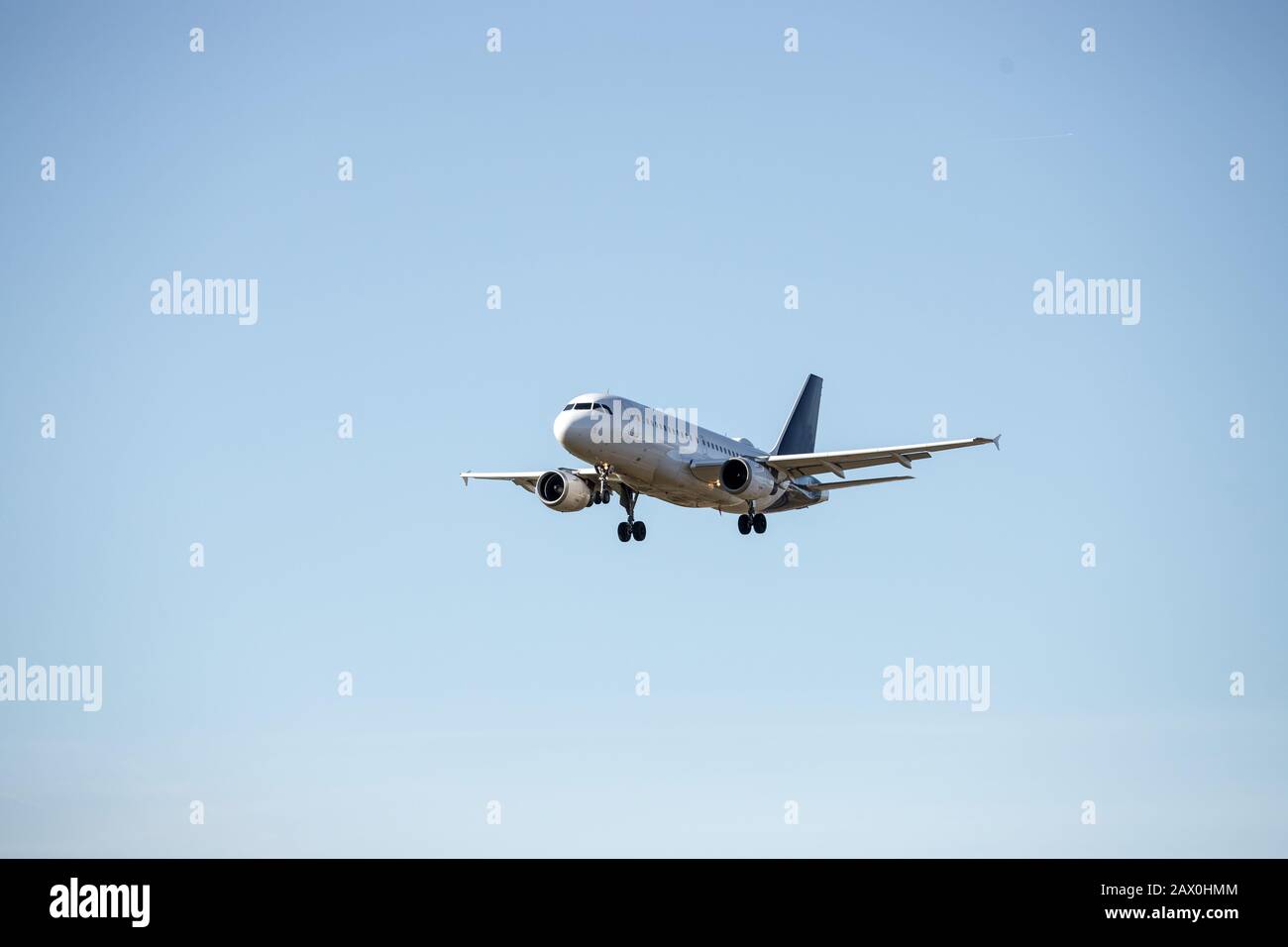 Aircraft touch down on arrival hi-res stock photography and images - Alamy