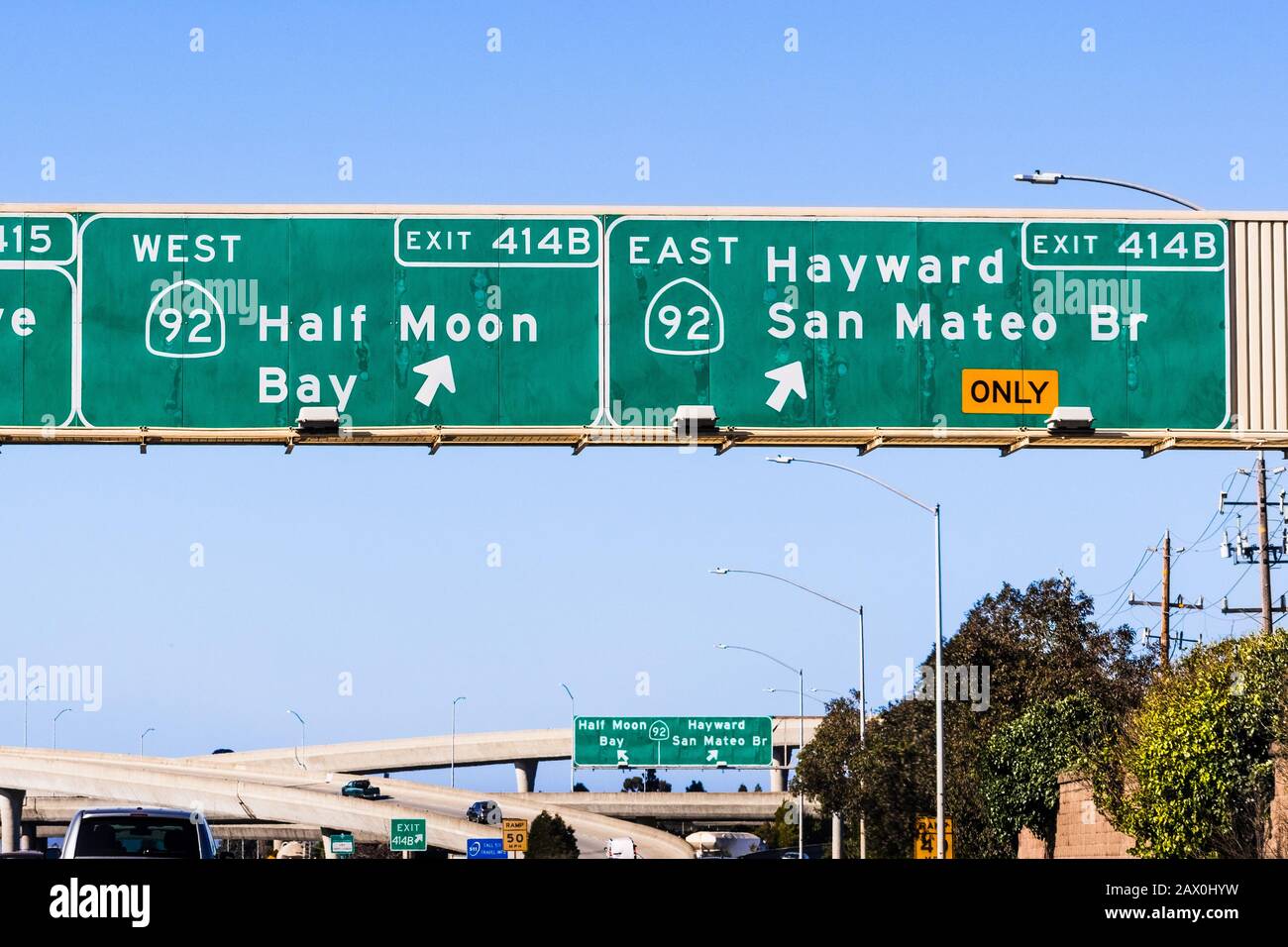 Freeway interchange in San Francisco Bay Area; Freeway signage ...