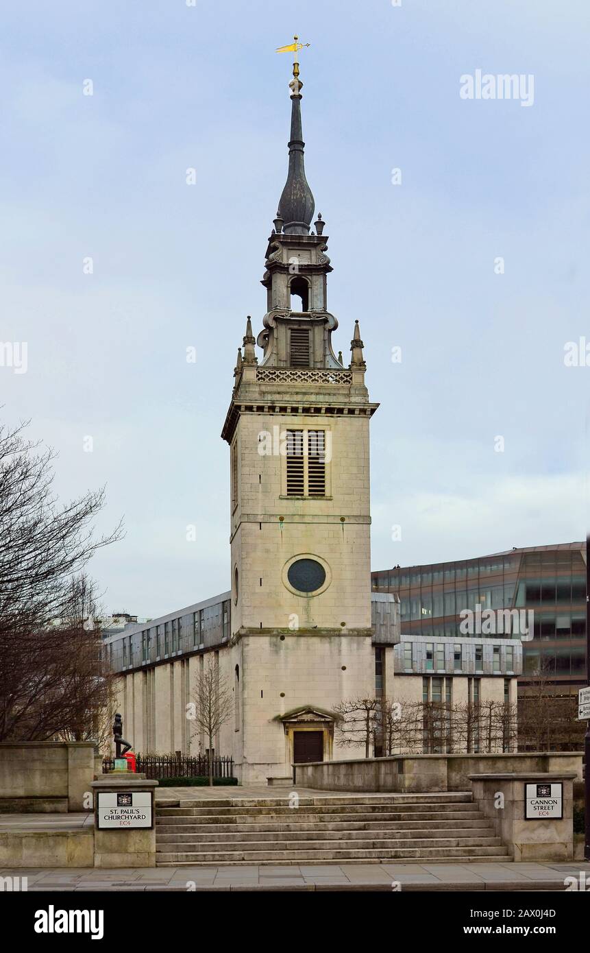 Great Britain, London, church on St. Paul's churchyard nearby St. Paul ...