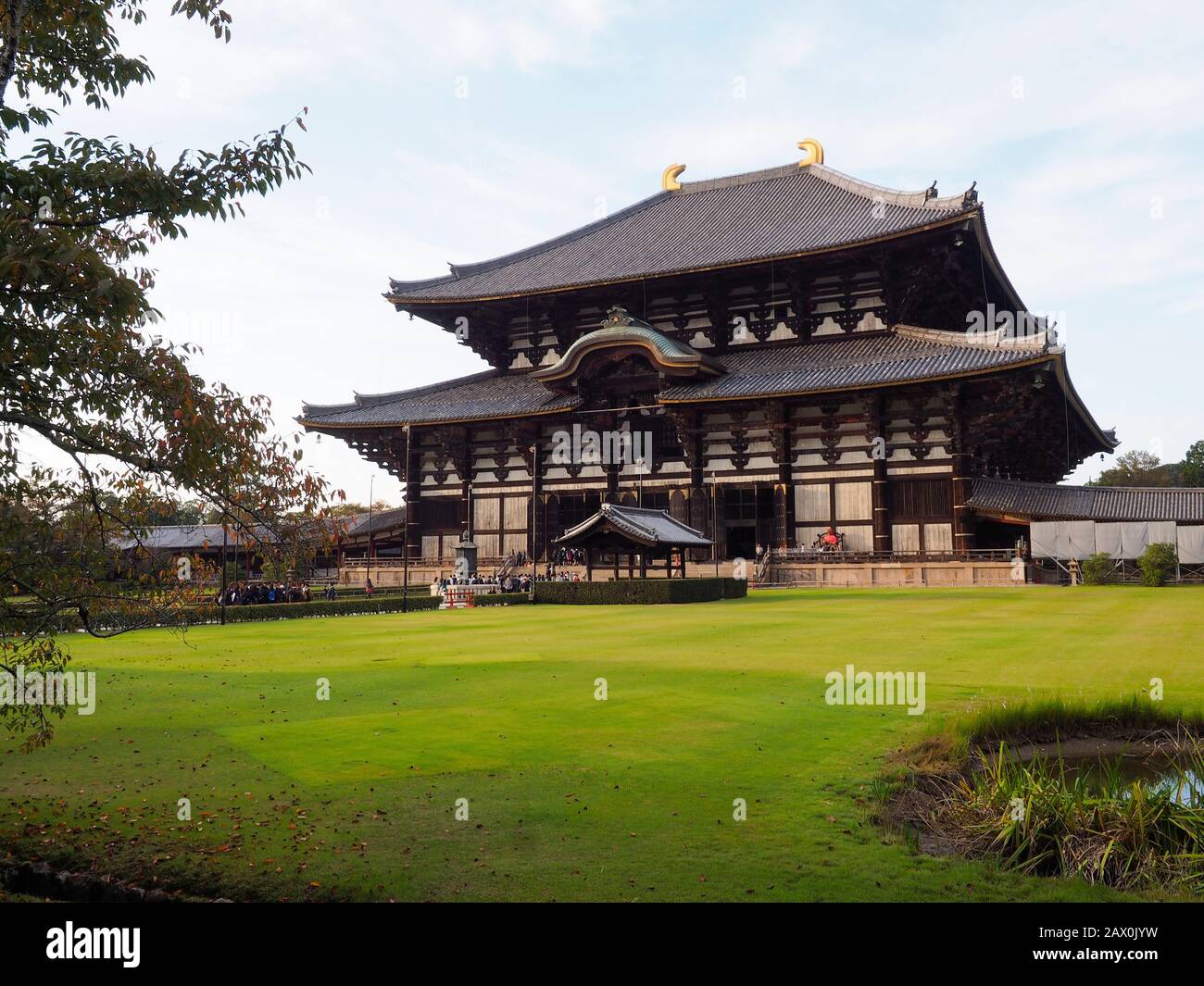 Buddhist temple complex of todai ji hi-res stock photography and images ...