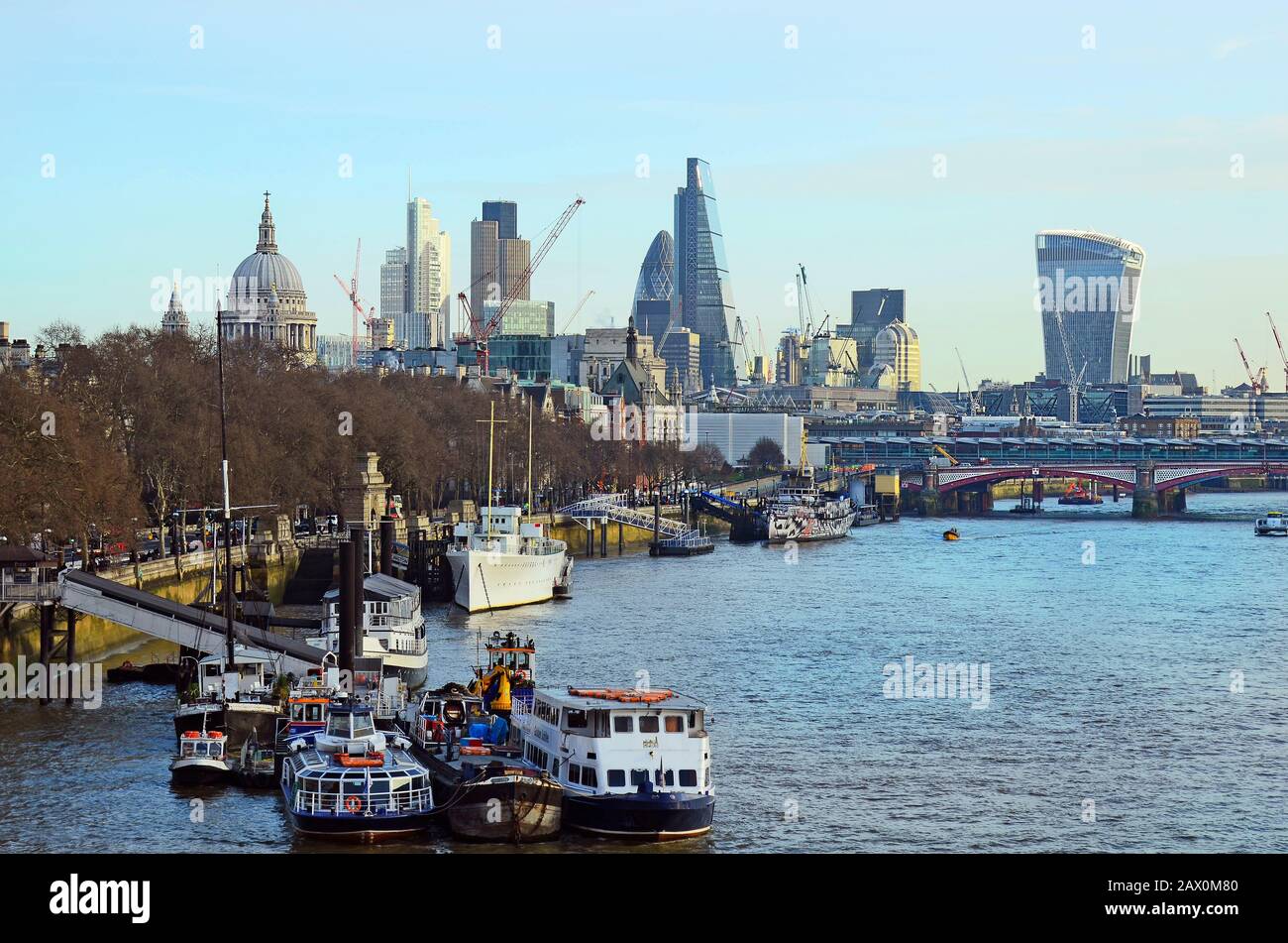 B42 tower hi-res stock photography and images - Alamy