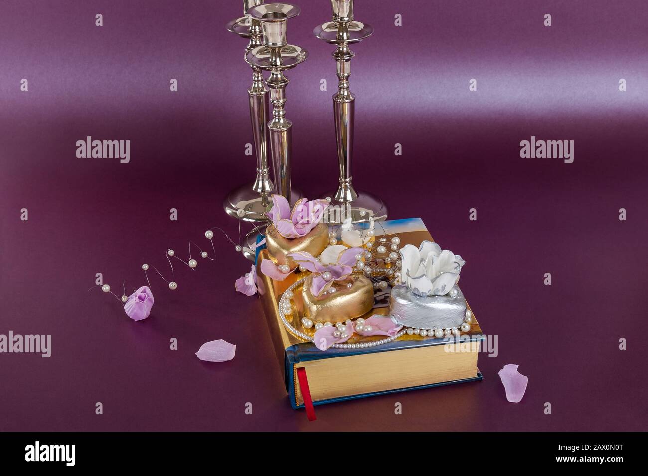 Decorative candle gold leaf hi-res stock photography and images - Alamy