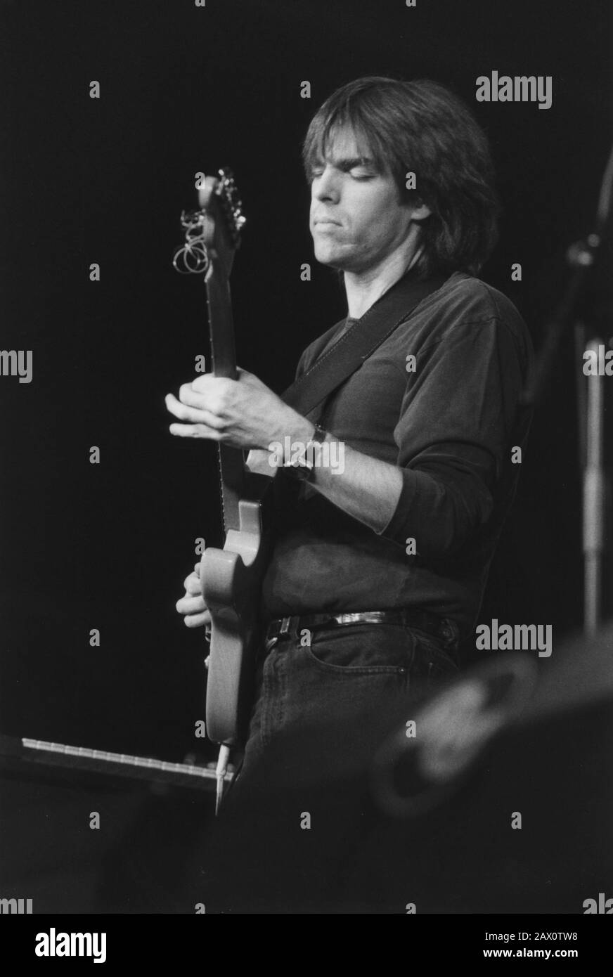 Guitarist mike stern hi-res stock photography and images - Alamy