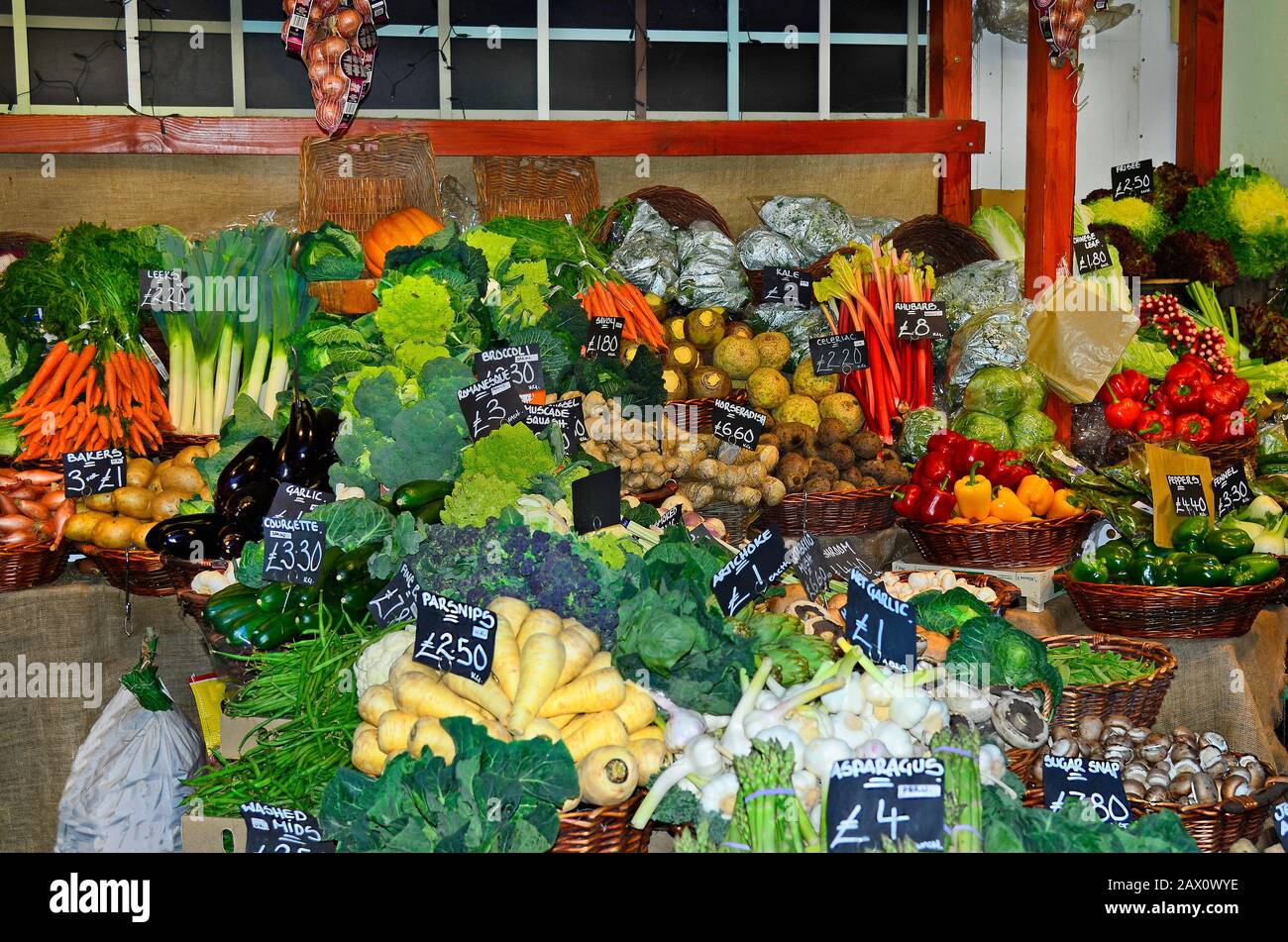 Great Britain, London, vegetable kiosk on Borough market Stock Photo ...