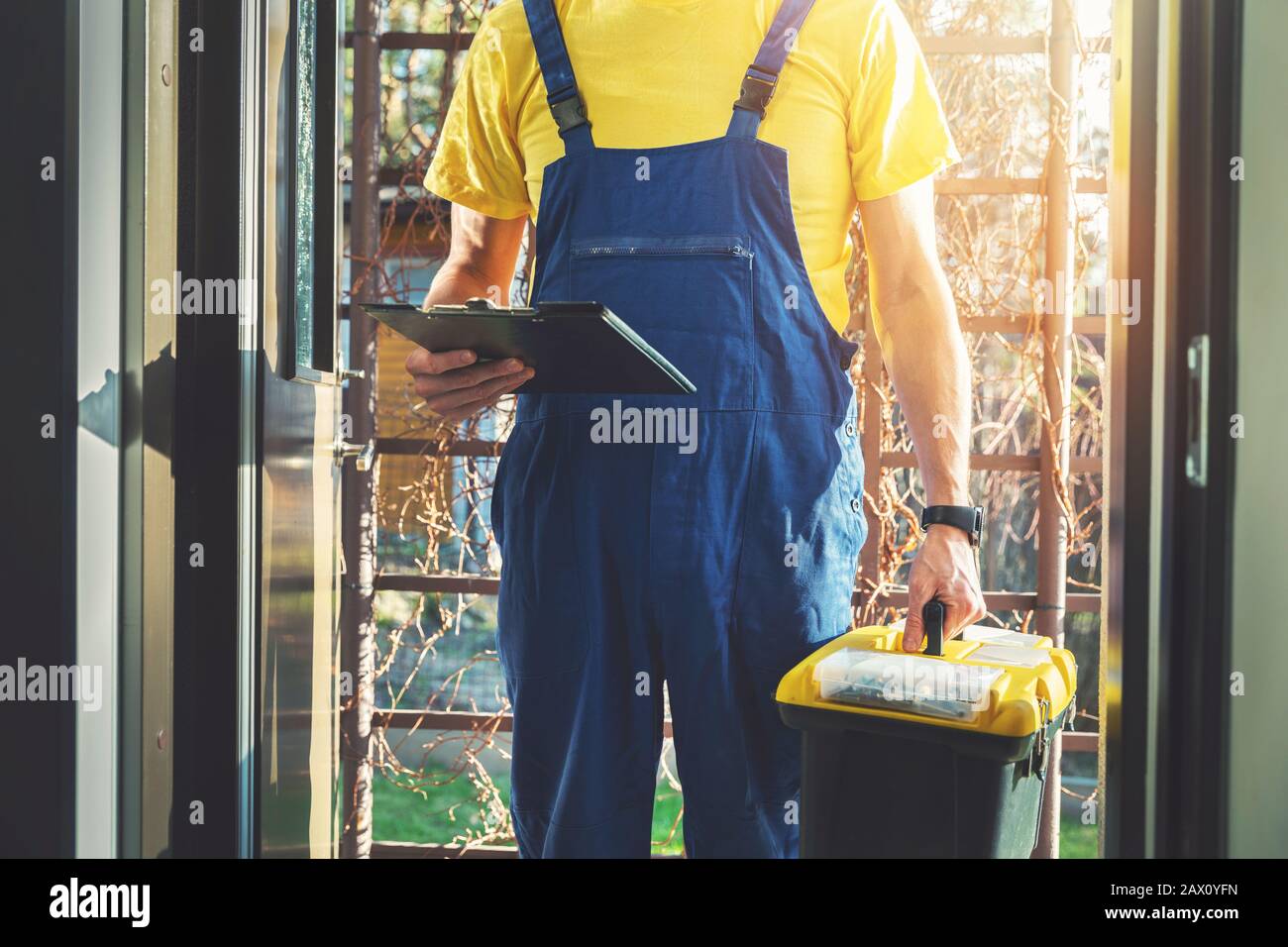 Handyman toolbox hi-res stock photography and images - Alamy