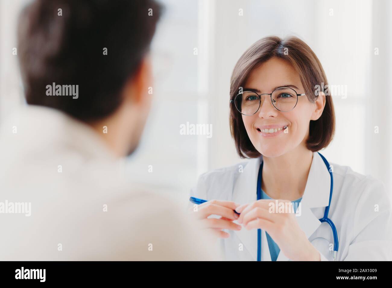Round table meeting in uniform hi-res stock photography and images - Alamy