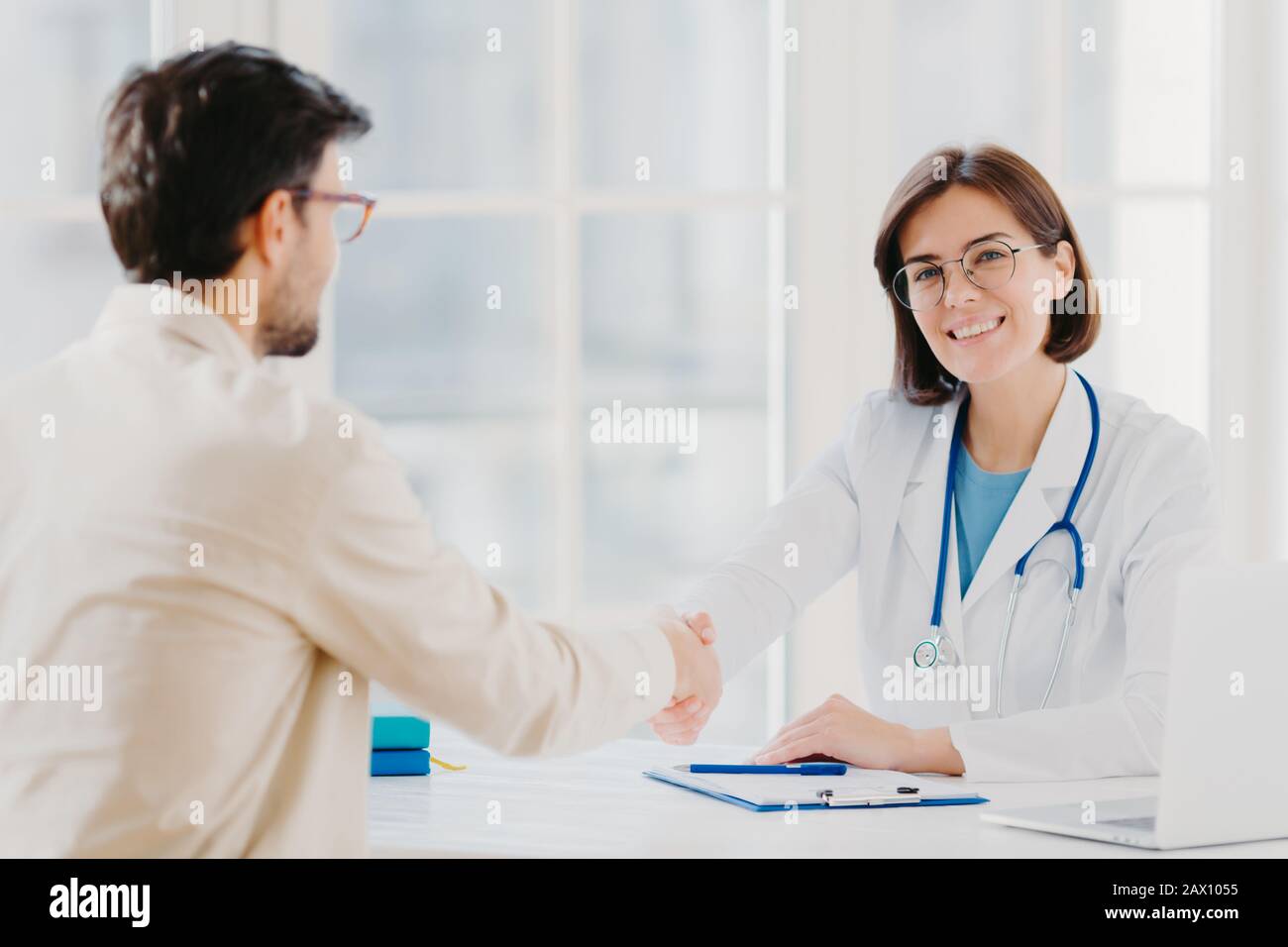 Partnership, assistance, trust and medicine concept. Female doctor ...