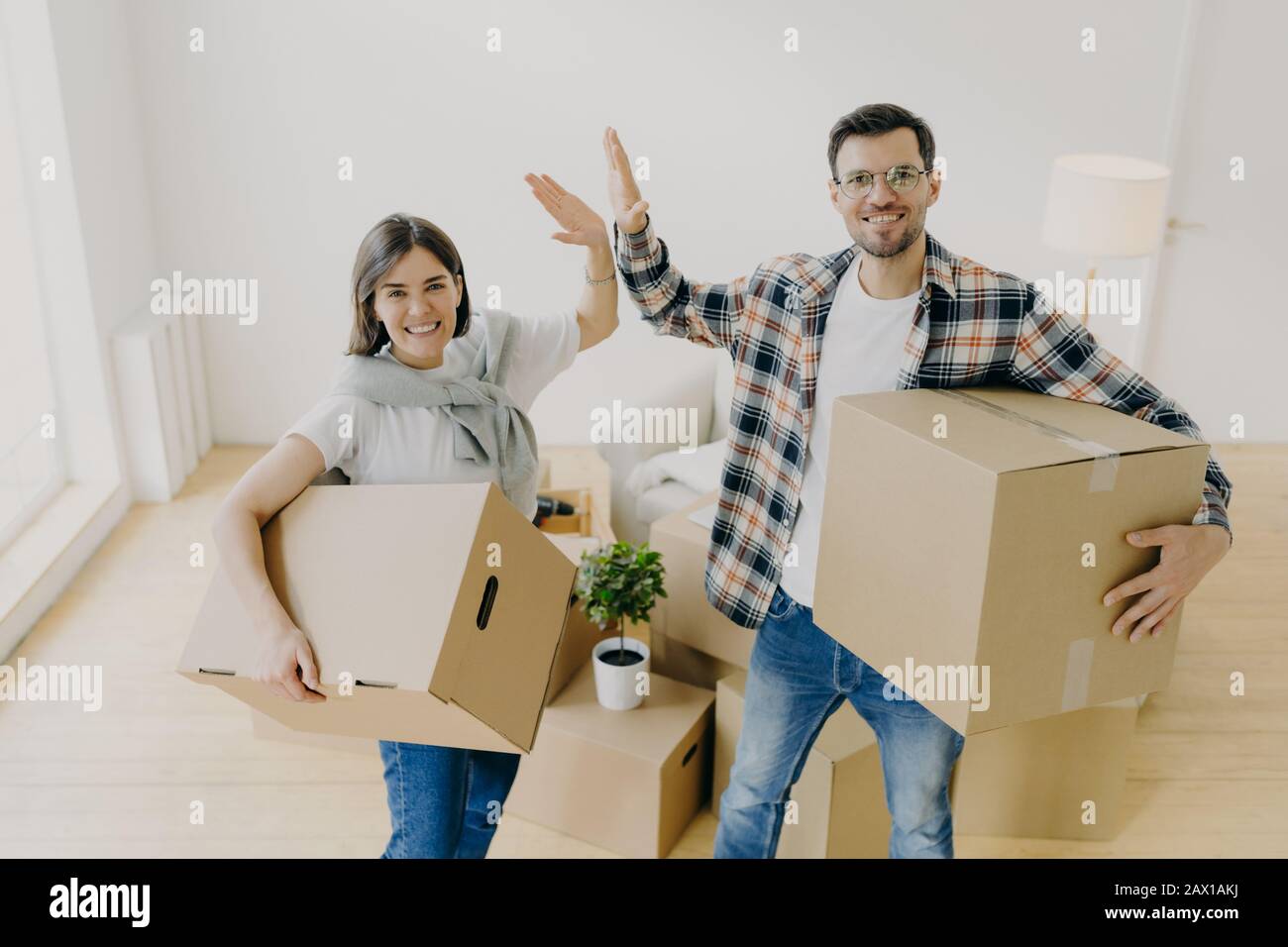 Five smile hi-res stock photography and images - Alamy