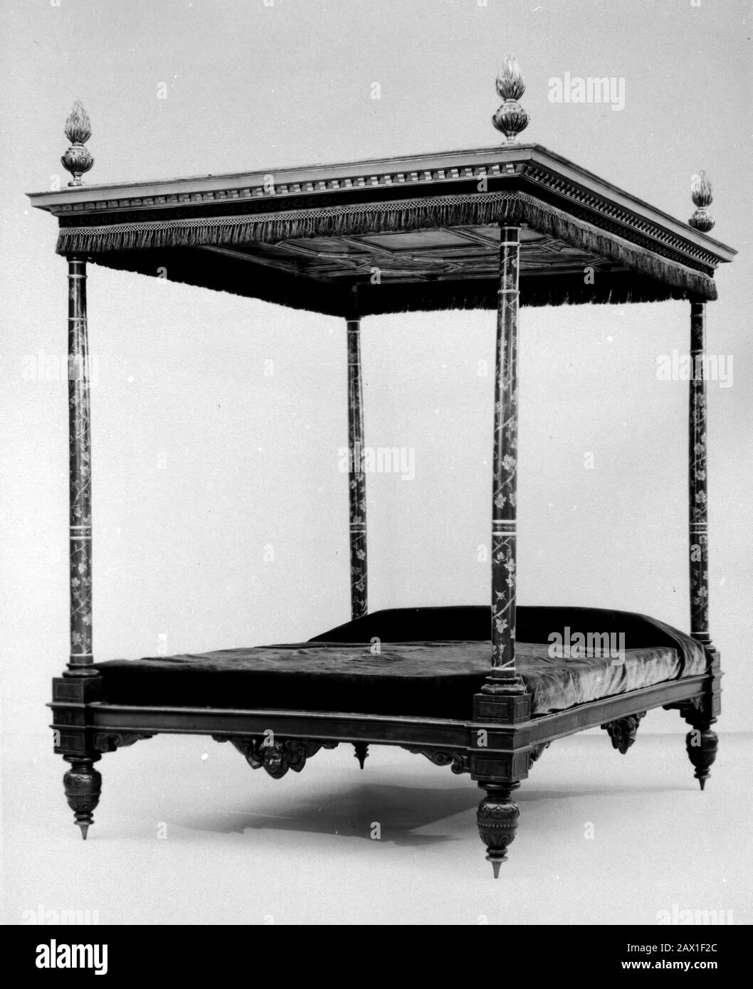 Four poster bed 17th century hi-res stock photography and images - Alamy