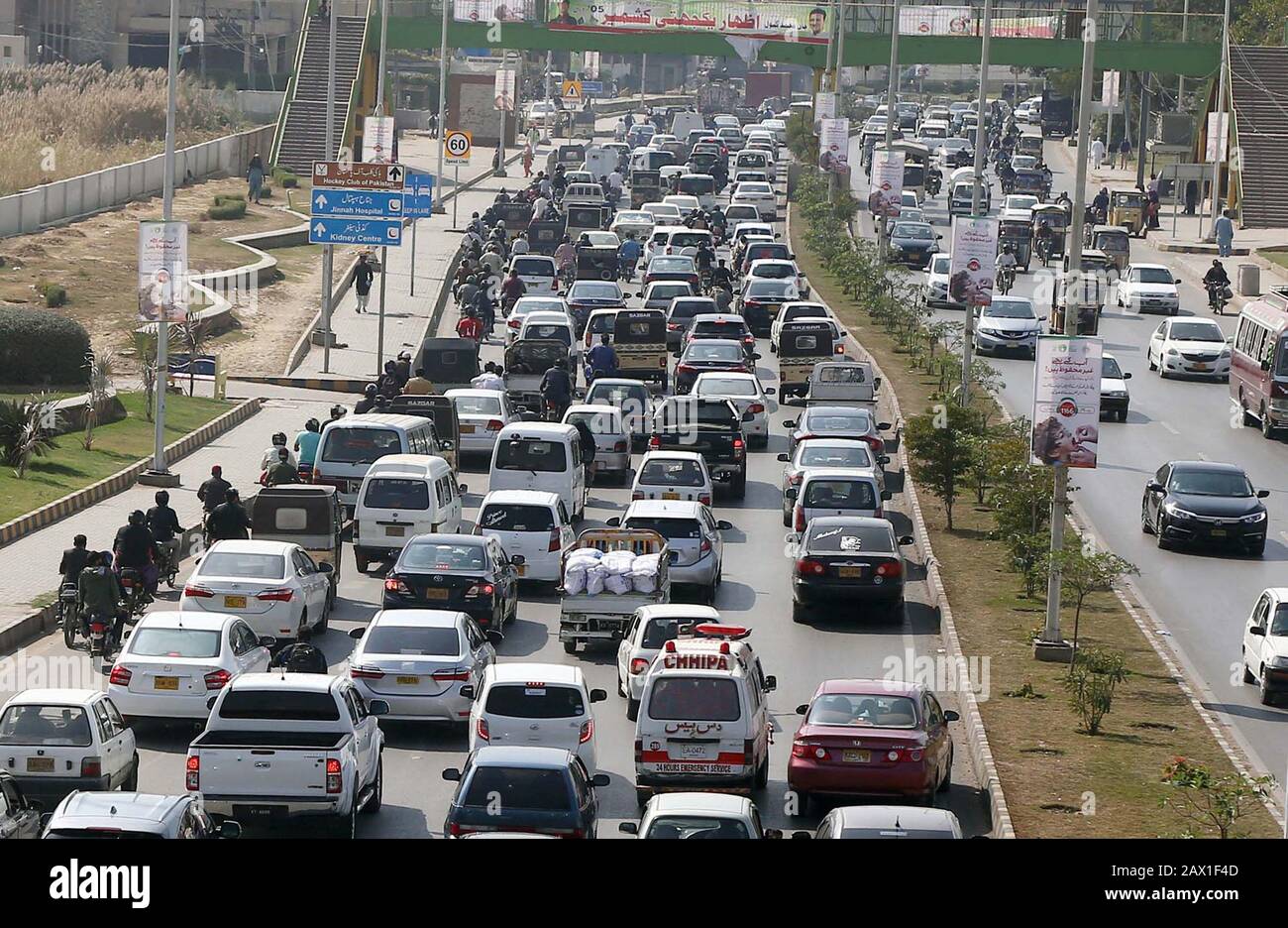 Ambulance stuck in traffic jam hi-res stock photography and images - Alamy