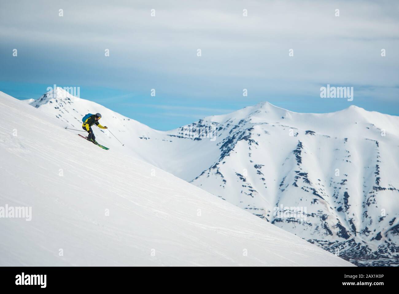 Old man skiing hi-res stock photography and images - Alamy
