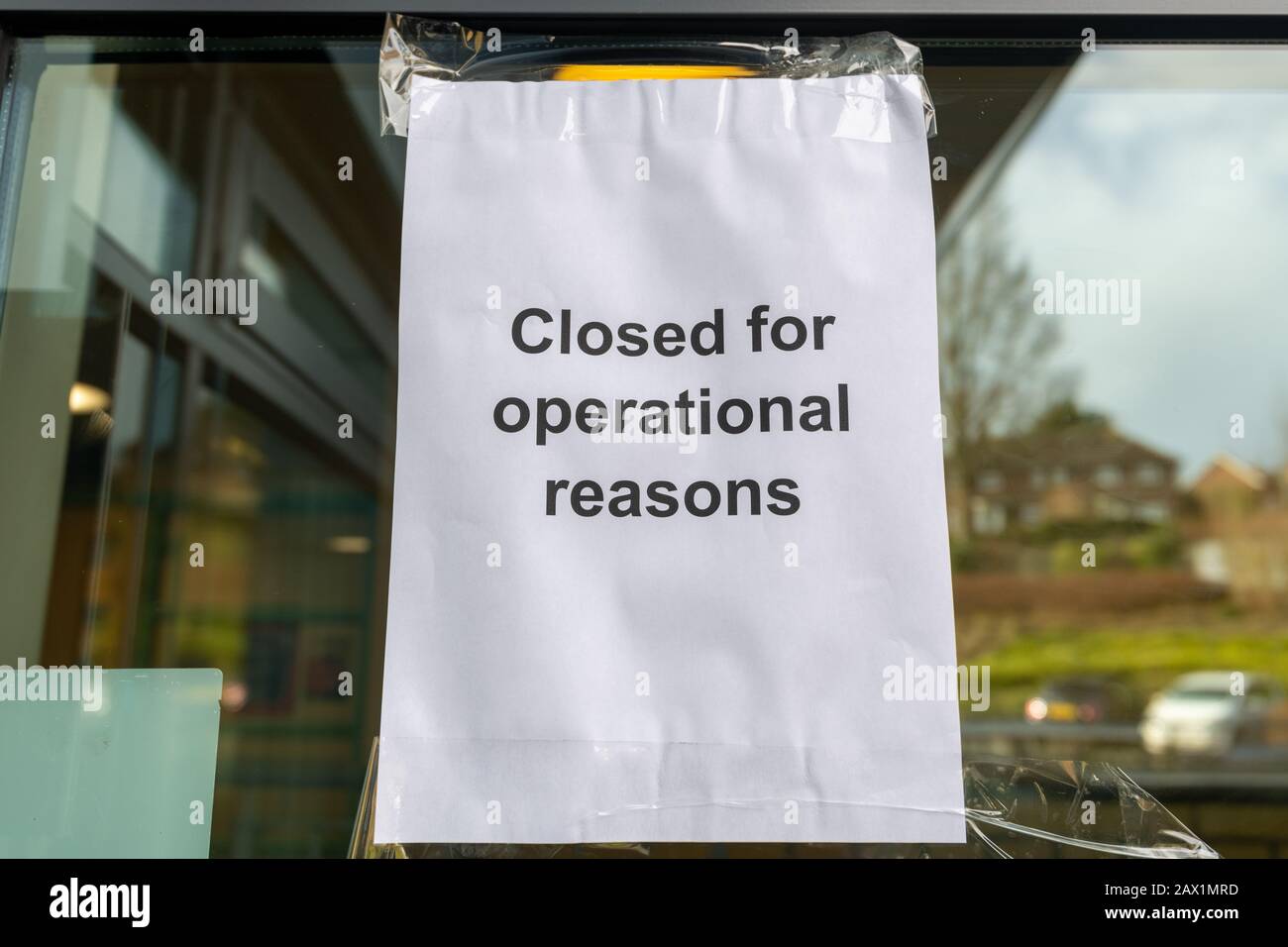 Surgery closed sign hi-res stock photography and images - Alamy