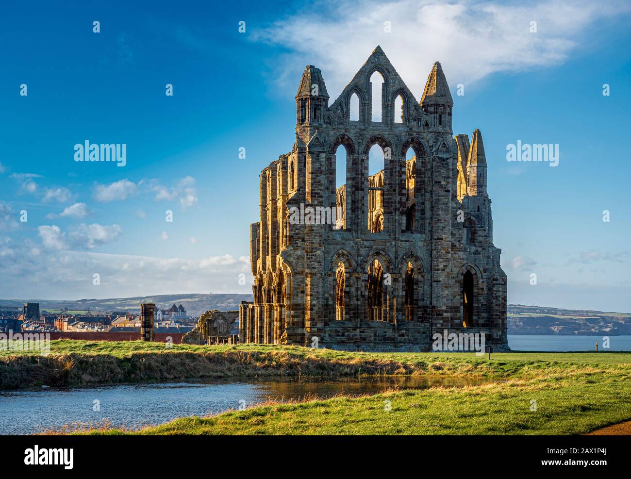 Uk ruins hi-res stock photography and images - Alamy