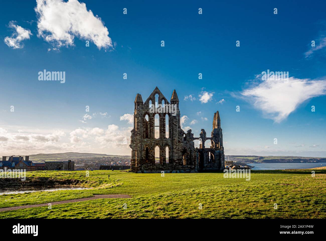 Whitby Abbey ruins, Whitby, UK Stock Photo - Alamy