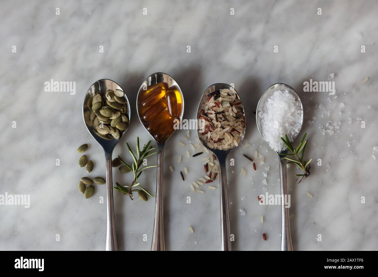 Seeds and more hi-res stock photography and images - Alamy